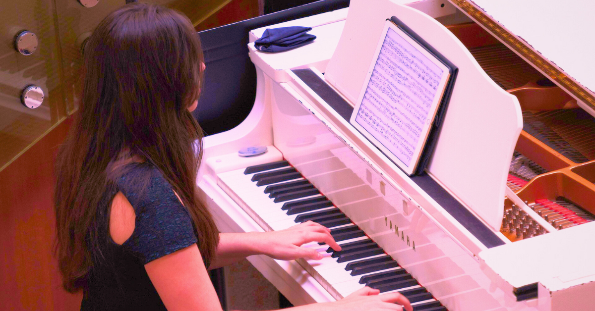 How to Play Piano: Easy Step-by-Step Guide for Beginners